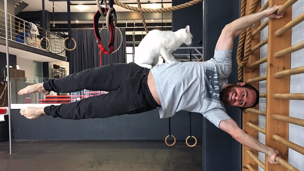 Human Flag Tutorial – All the Progressions – Calisthenics Nerd