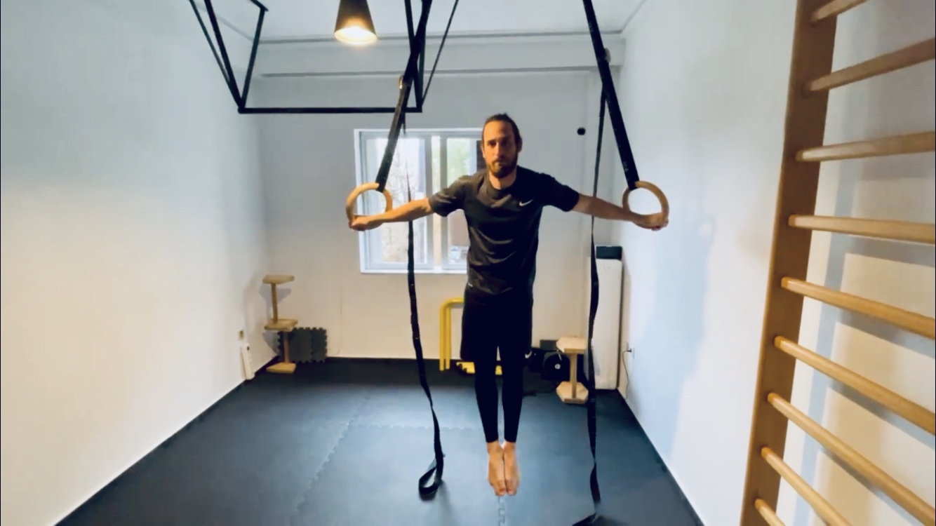 Gymnastic Rings Workout – 20 Exercises from Beginner to Expert