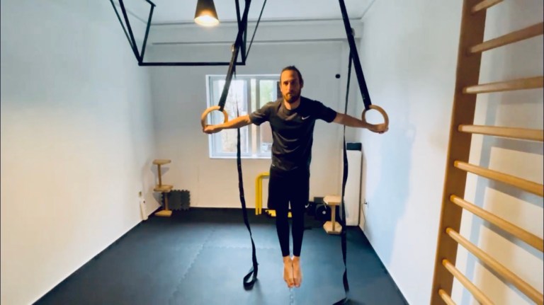 Gymnastic Rings Workout – 20 Exercises from Beginner to Expert